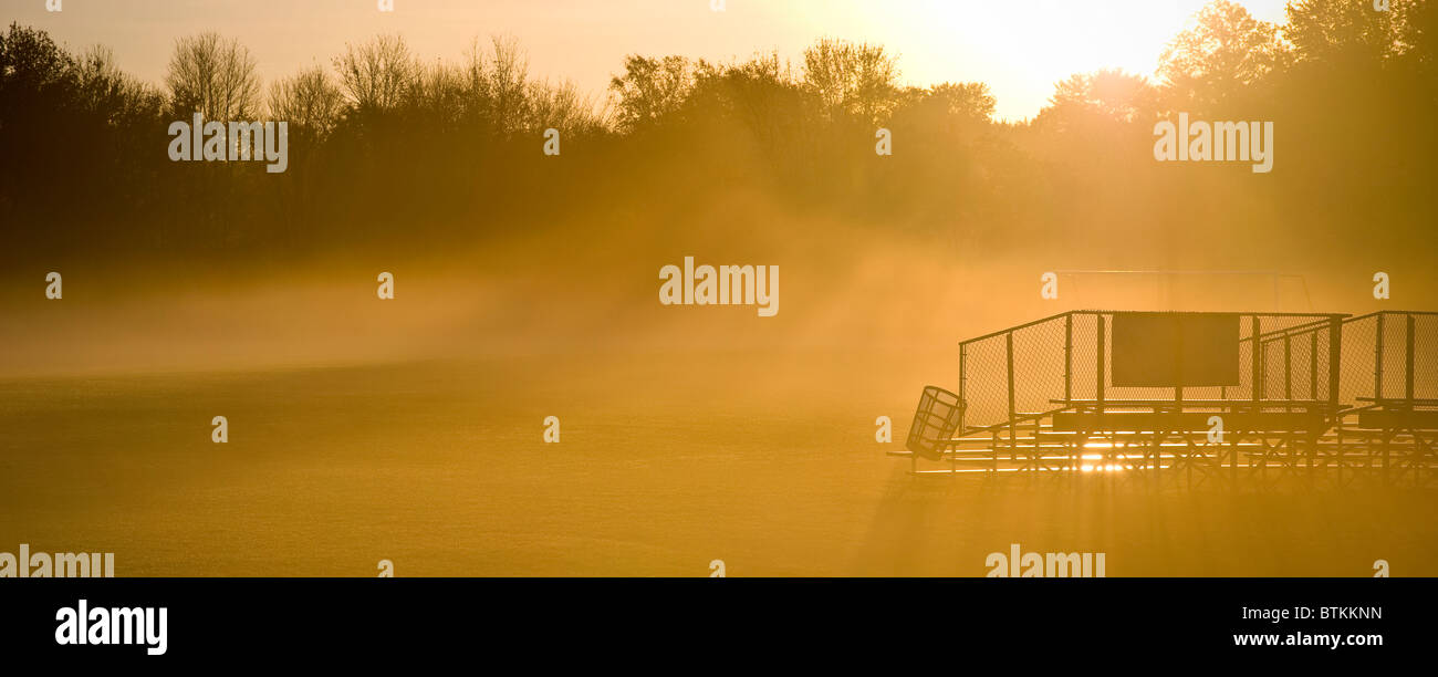 Fog football hi-res stock photography and images - Alamy