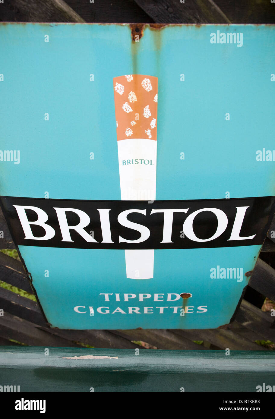 Cigarette advertising hi-res stock photography and images - Alamy