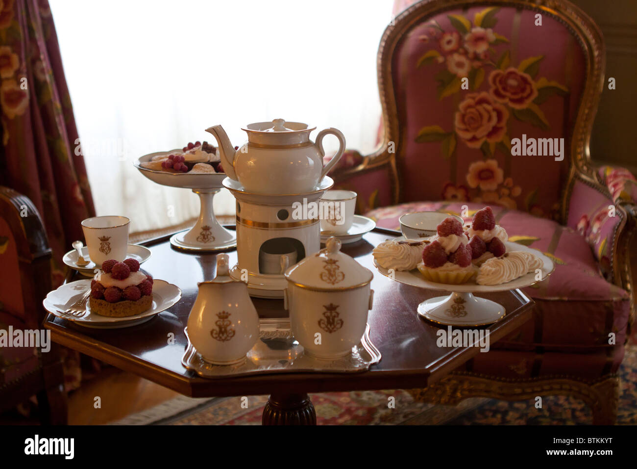 A tea set, Cheverny palace Stock Photo - Alamy