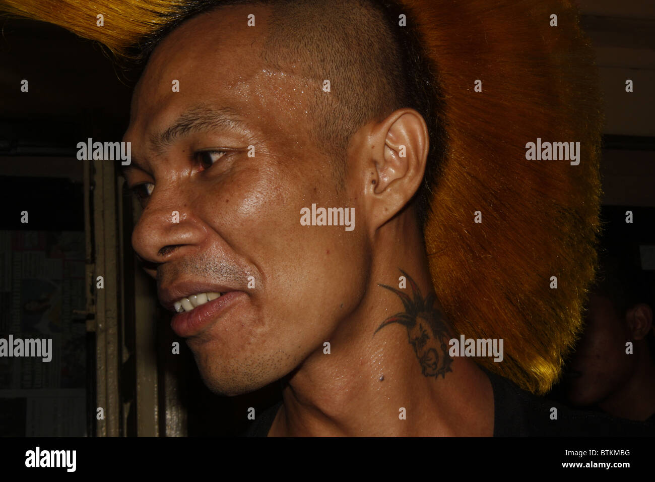 Male asian singer hi-res stock photography and images - Alamy