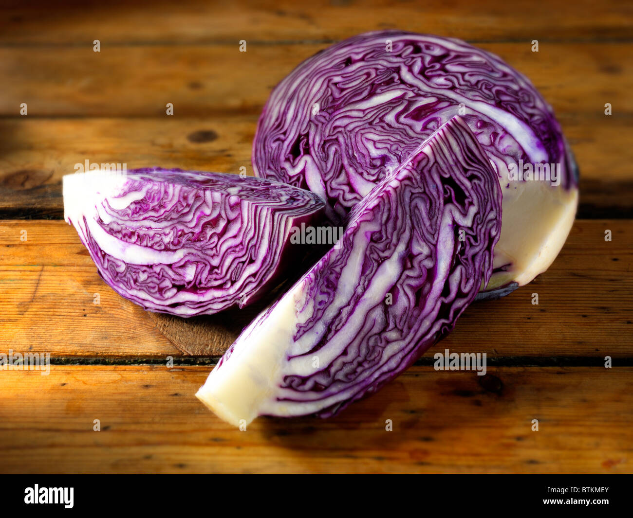 Fresh cut red cabbage Stock Photo - Alamy
