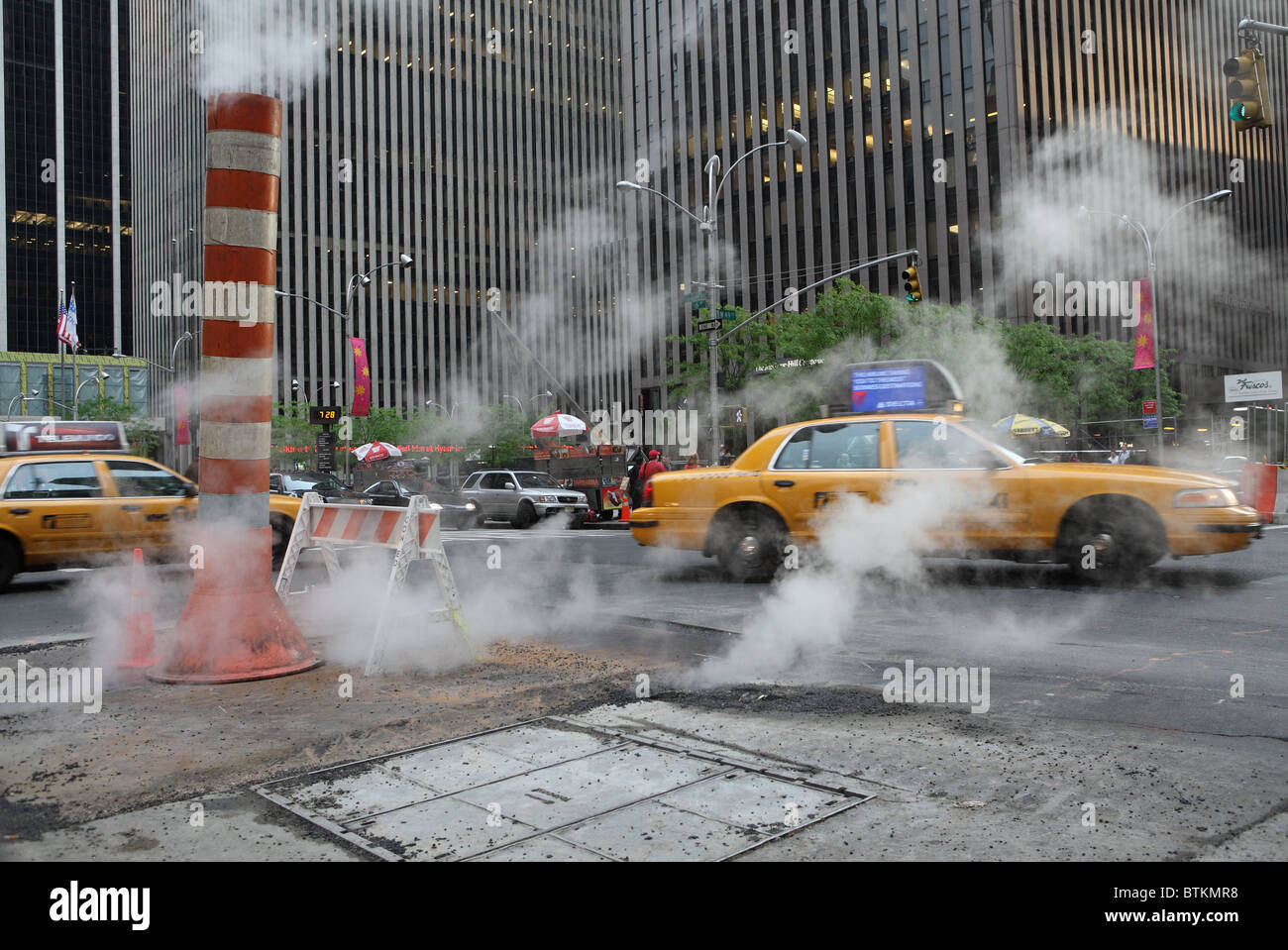 Road traffic in New York City, USA Stock Photo - Alamy