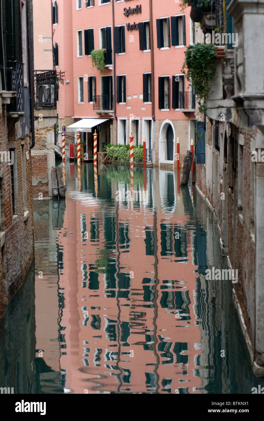 Reflection of the canal hi-res stock photography and images - Alamy