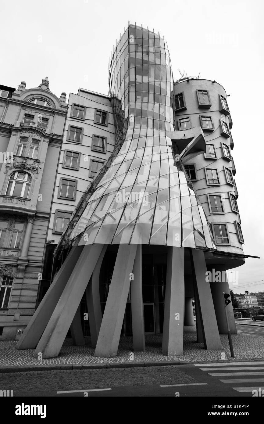 Prague's dancing building Stock Photo - Alamy