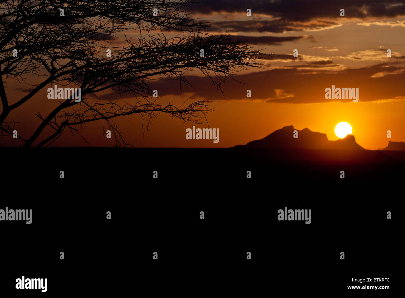 Kenya sunset hi-res stock photography and images - Alamy