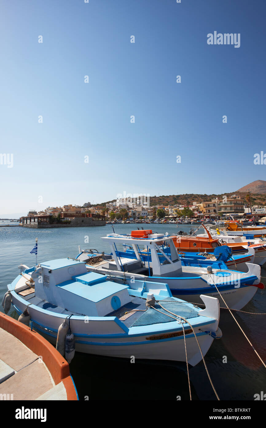 Fishing boats in Elounda village harbour. Crete, Greece Stock Photo - Alamy