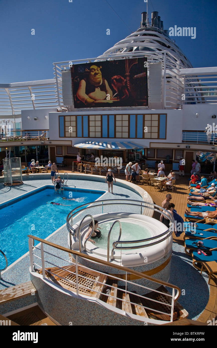 P and O P & O Cruise Ship Azura passengers deck decks Stock Photo - Alamy P and O P & O Cruise Ship Azura passengers deck decks Stock Photo - Alamy