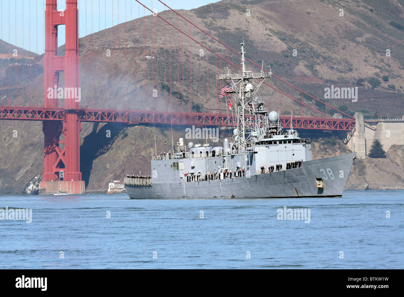 Uss oliver hazard perry hi-res stock photography and images - Alamy