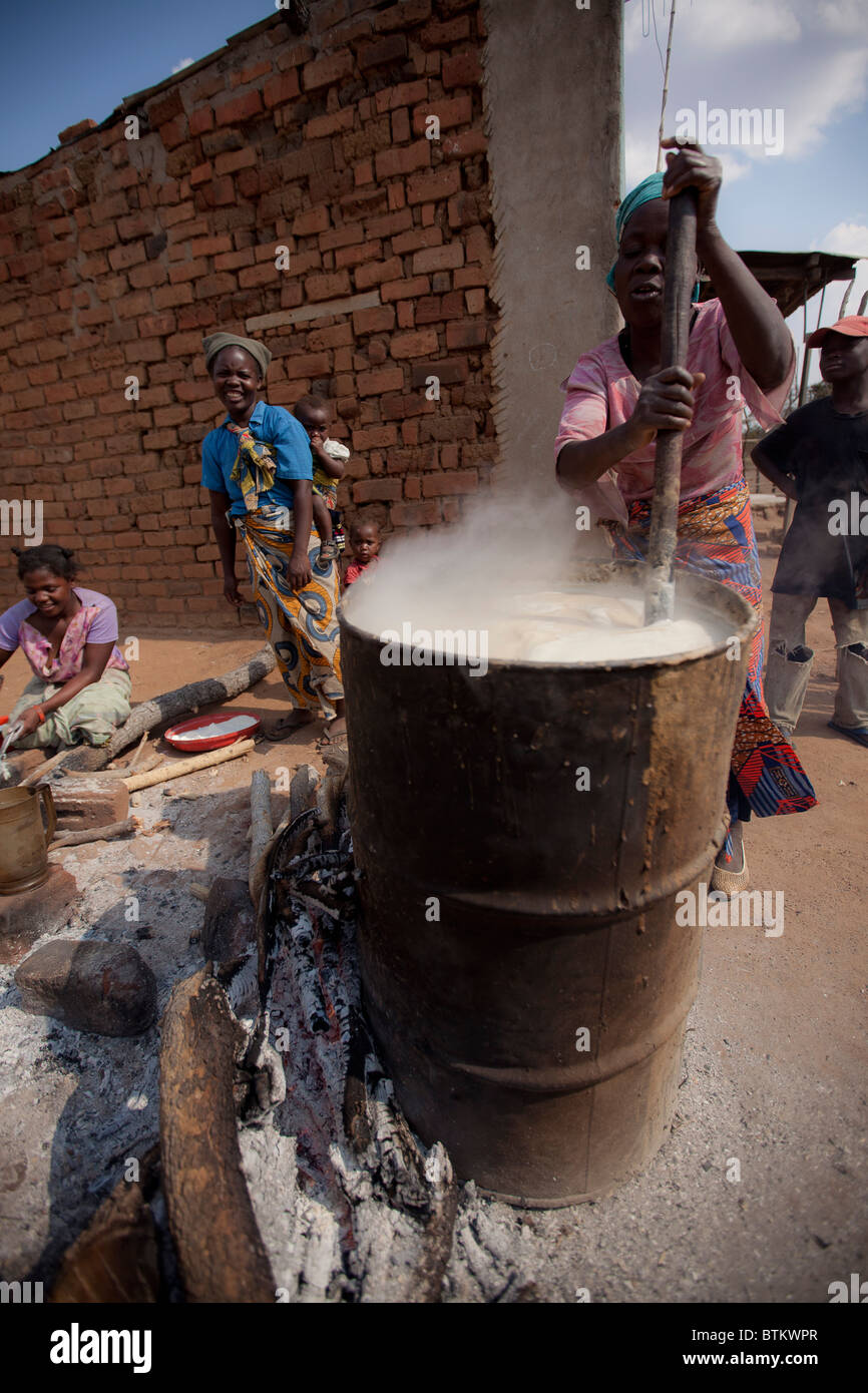 Zambia Cooking High Resolution Stock Photography and Images - Alamy