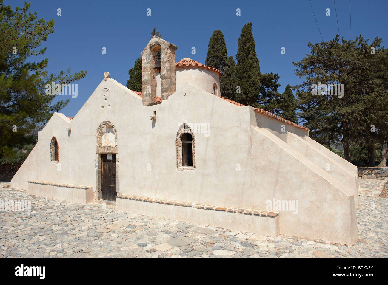 Byzantine church crete hi-res stock photography and images - Alamy