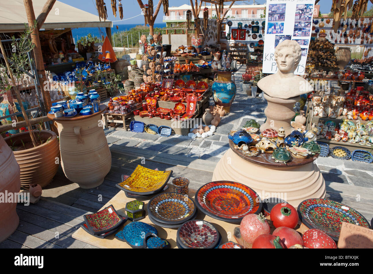Cretan pottery hi-res stock photography and images - Alamy
