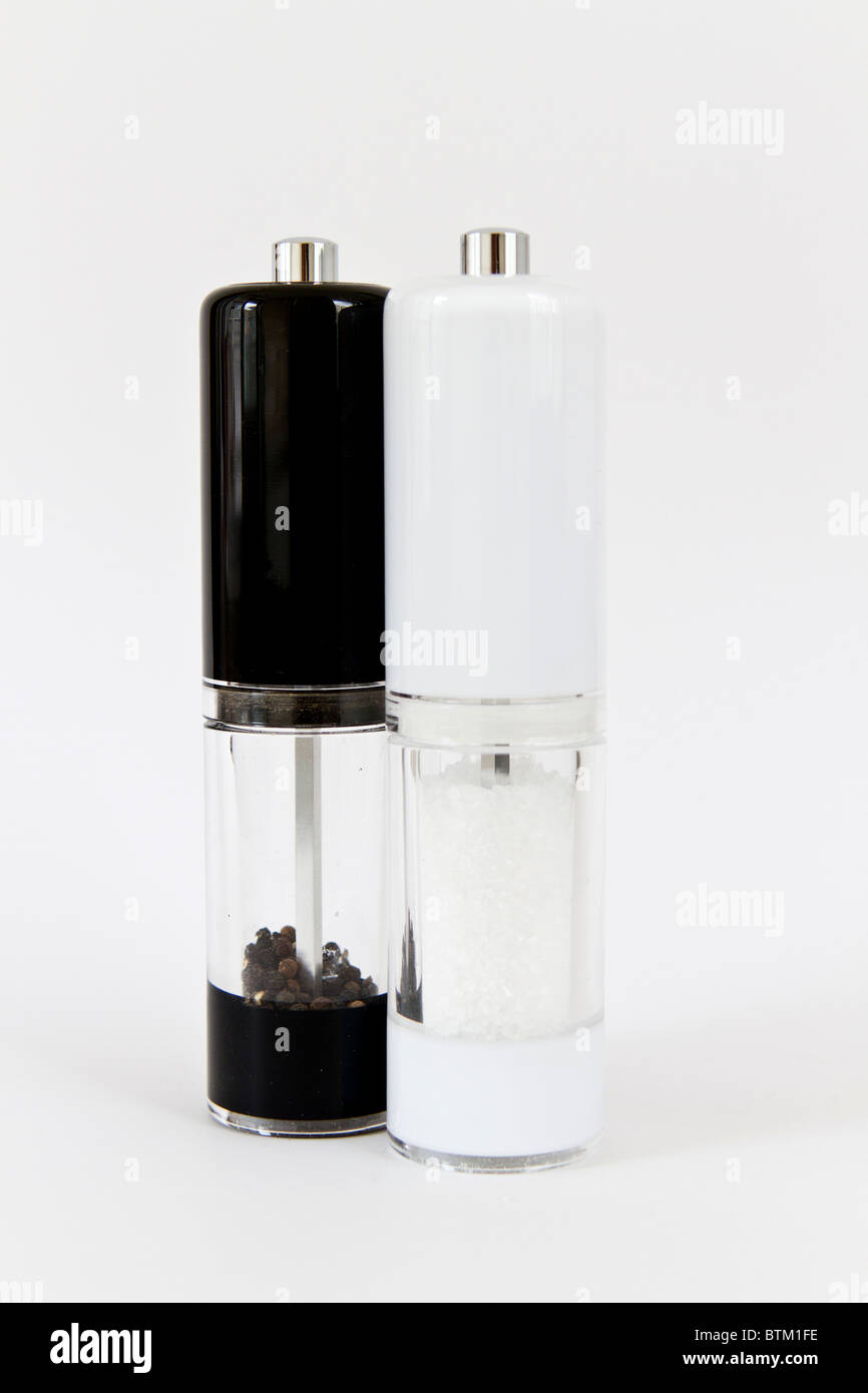 Salt and pepper shakers Stock Photo - Alamy