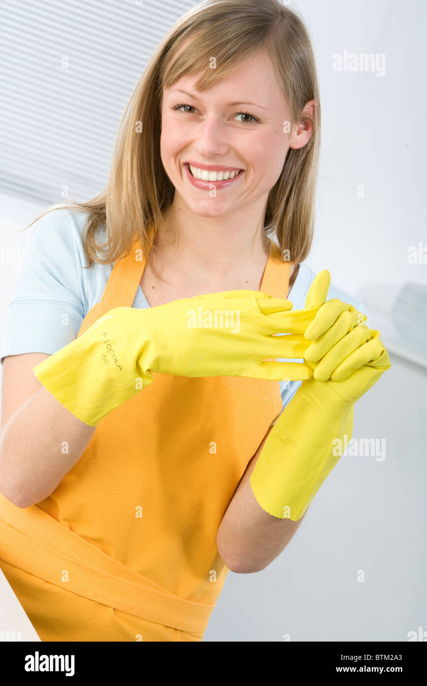 Woman Cleaning Dishes Stock Photo - Alamy