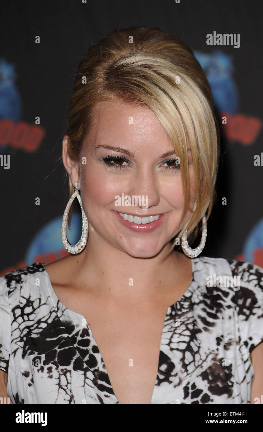 Chelsea Staub Promotes Disney Channel's JONAS L.A Stock Photo - Alamy