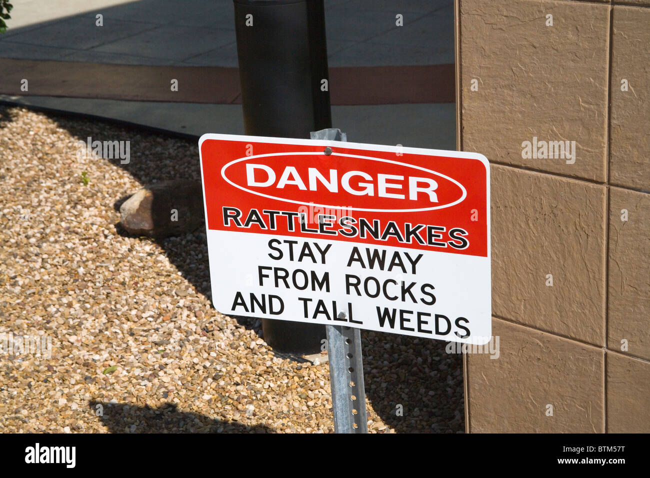Rattlesnake warning sign hi-res stock photography and images - Alamy