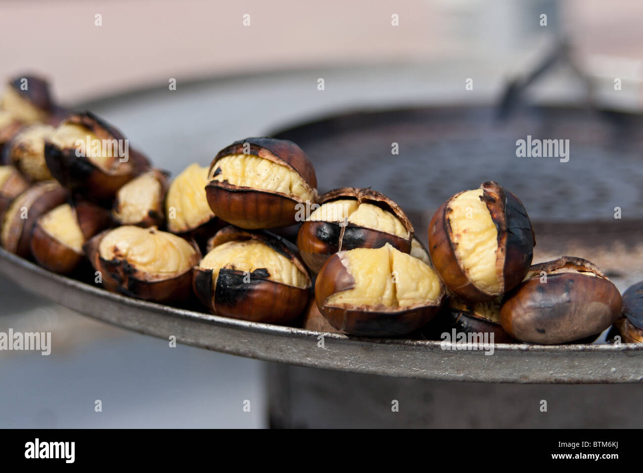 Roasted chesnuts hi-res stock photography and images - Alamy