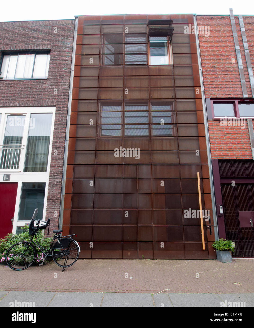 Borneo island hi-res stock photography and images - Alamy