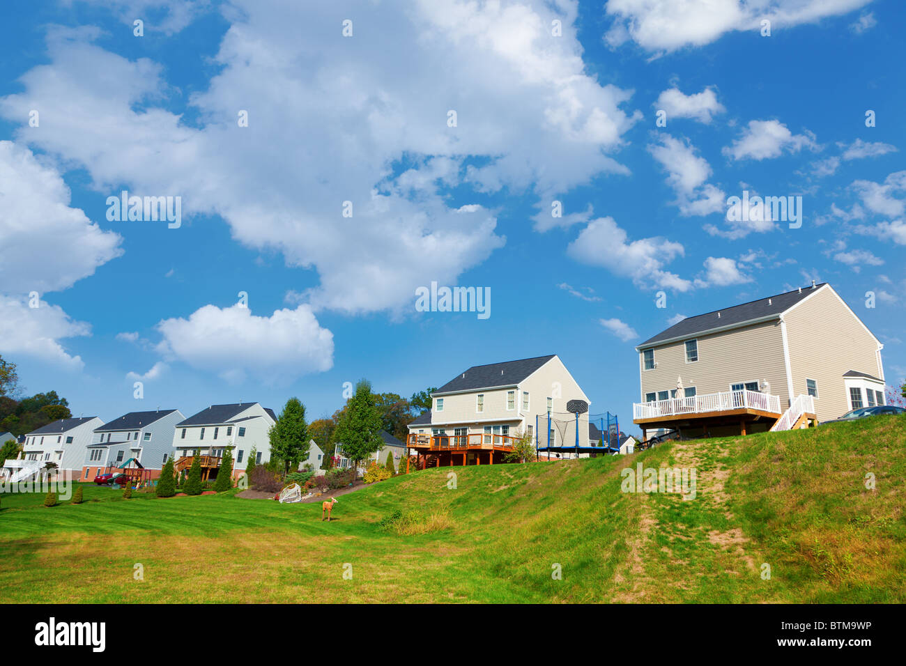 Neighborhood estate hi-res stock photography and images - Alamy