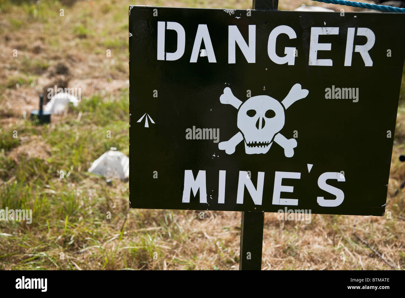 Minefield Warning Sign Stock Photos & Minefield Warning Sign Stock ...