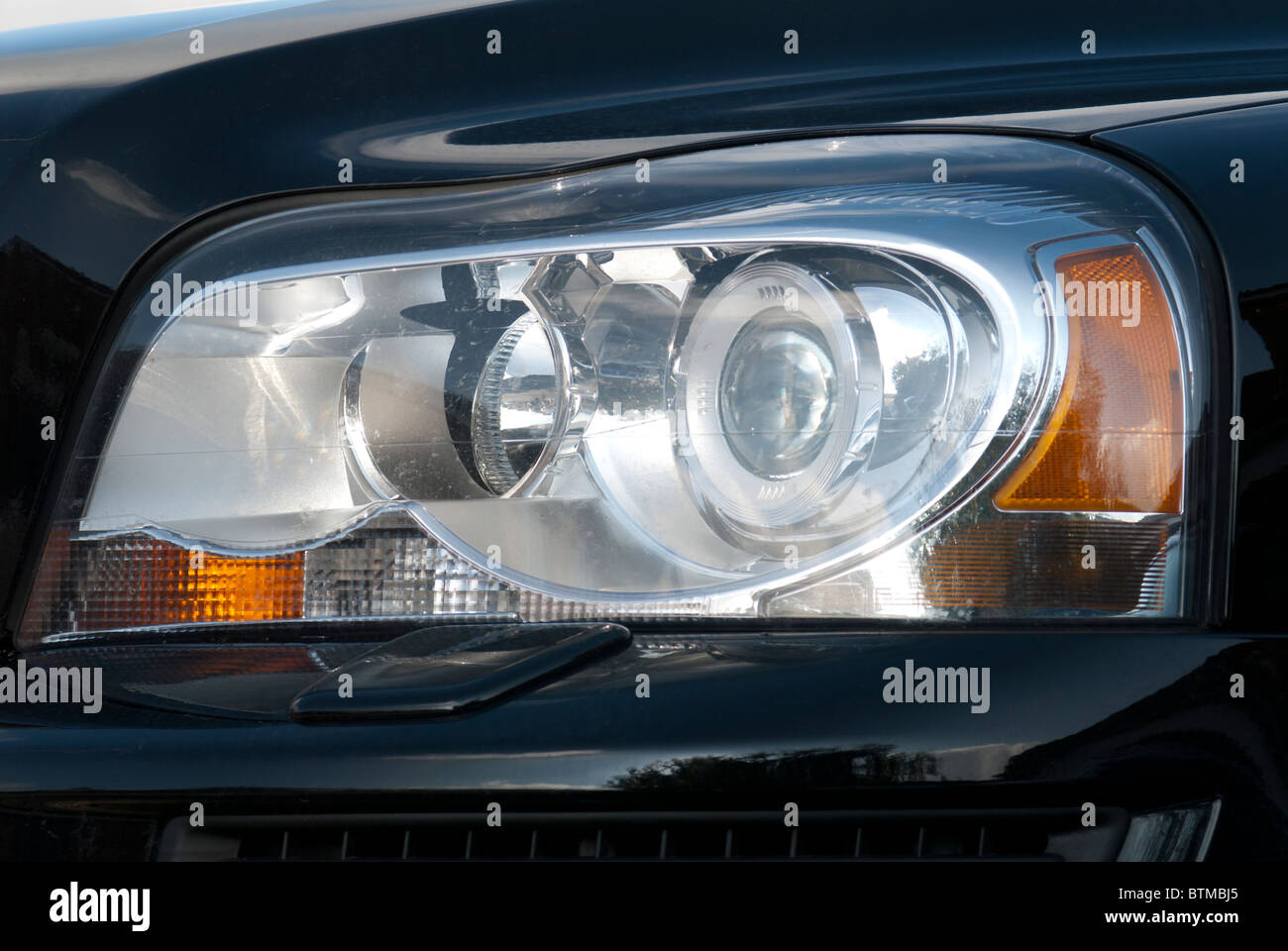 Car head lights hi-res stock photography and images - Alamy
