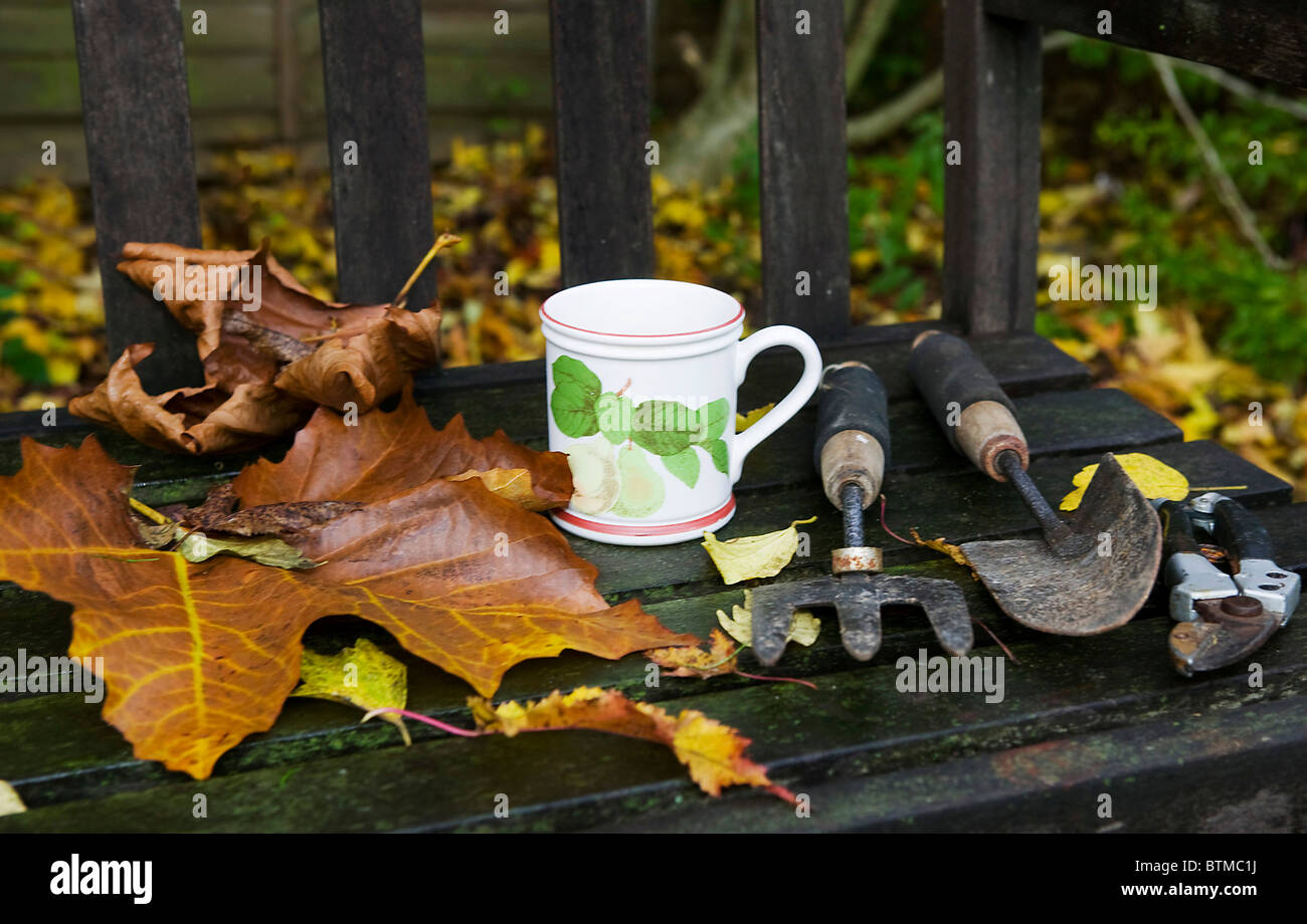 Tools colour garden leaves hi-res stock photography and images - Alamy
