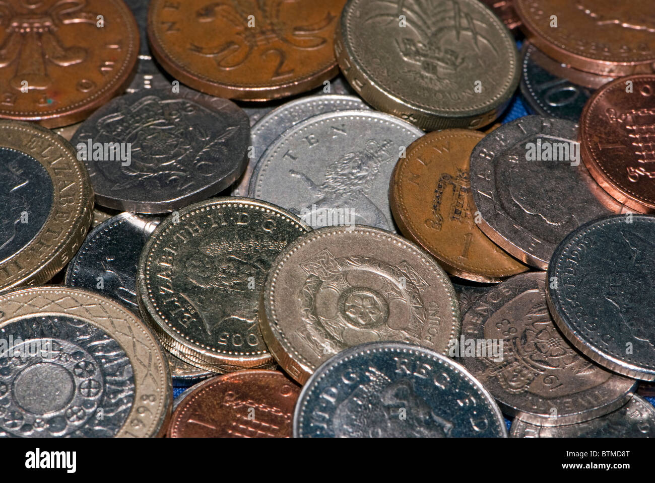 Pictures uk currency coins notes hi-res stock photography and images ...