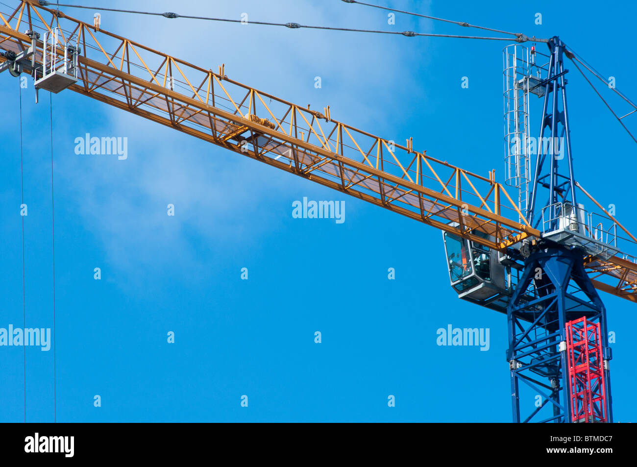 A tower crane hi-res stock photography and images - Alamy
