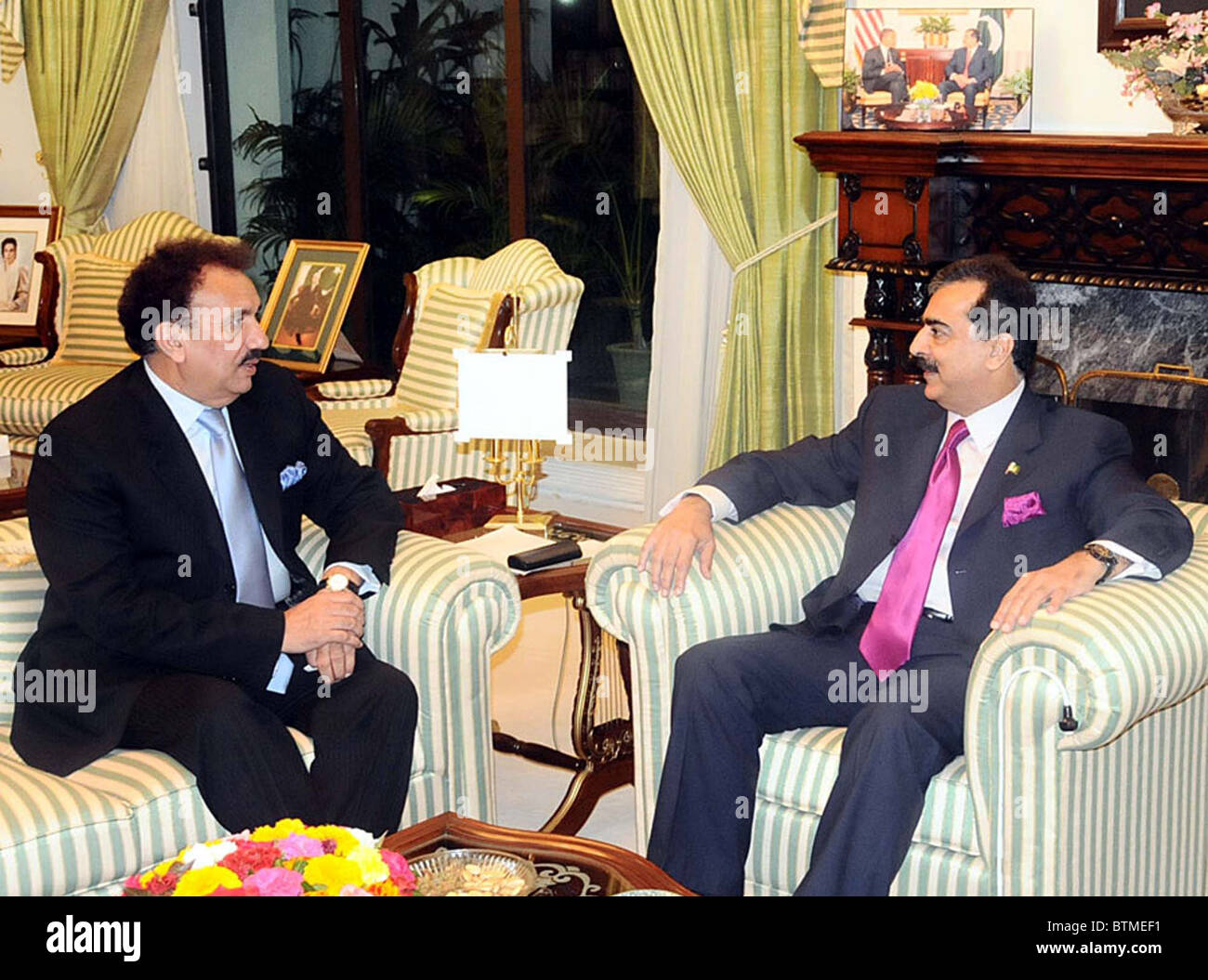 Prime Minister, Syed Yousuf Raza Gilani talks with Federal Minister for ...
