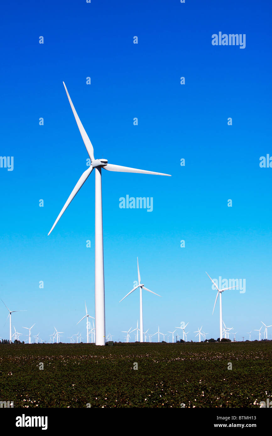 Texas plains wind turbine hi-res stock photography and images - Alamy