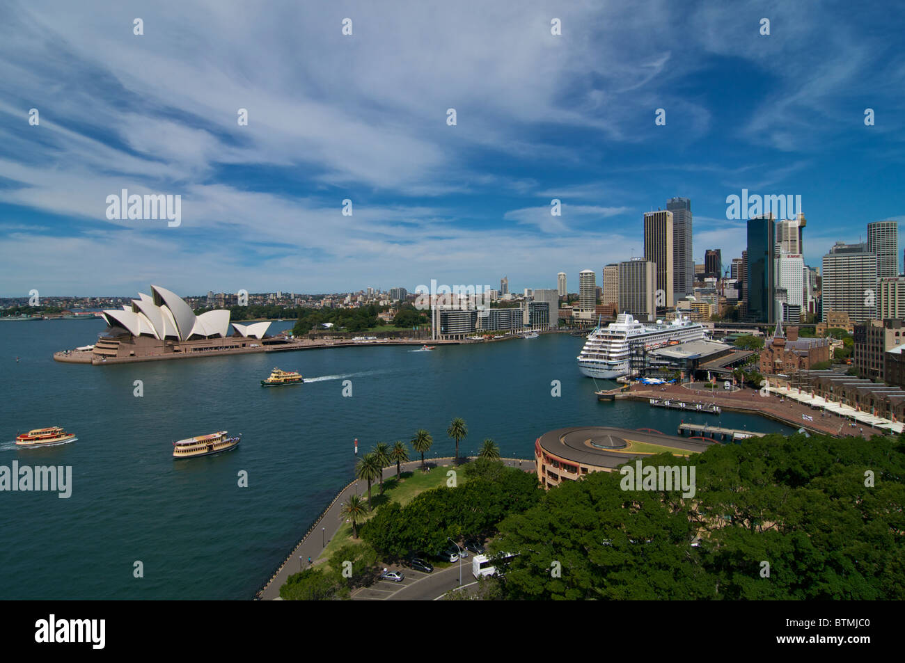 Harbor scene overview cruise hi-res stock photography and images - Alamy