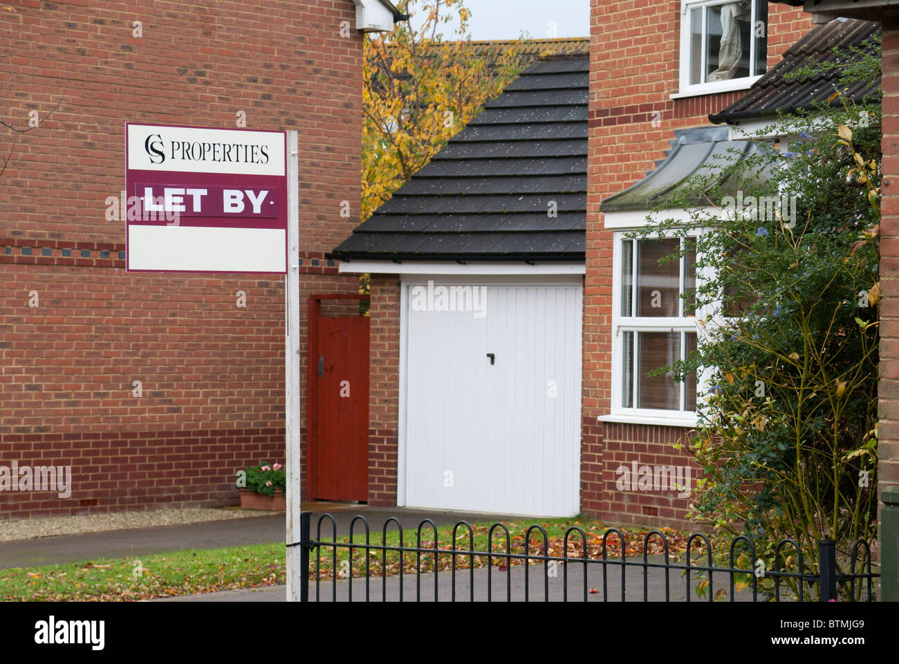 Property to let sign hi-res stock photography and images - Alamy