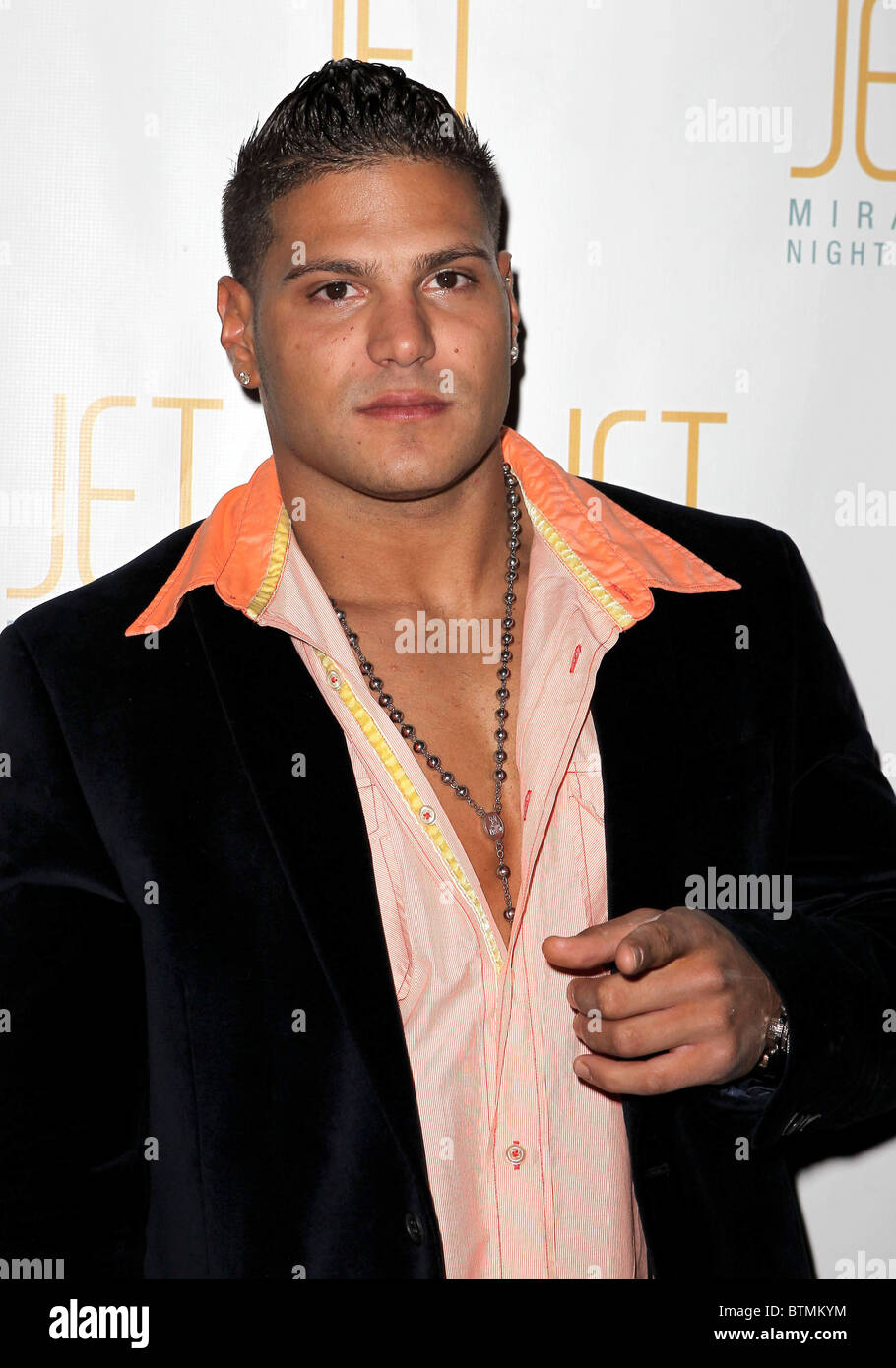 Jersey Shore's Ronnie Magro Kicks Off Memorial Day Weekend at JET Stock ...