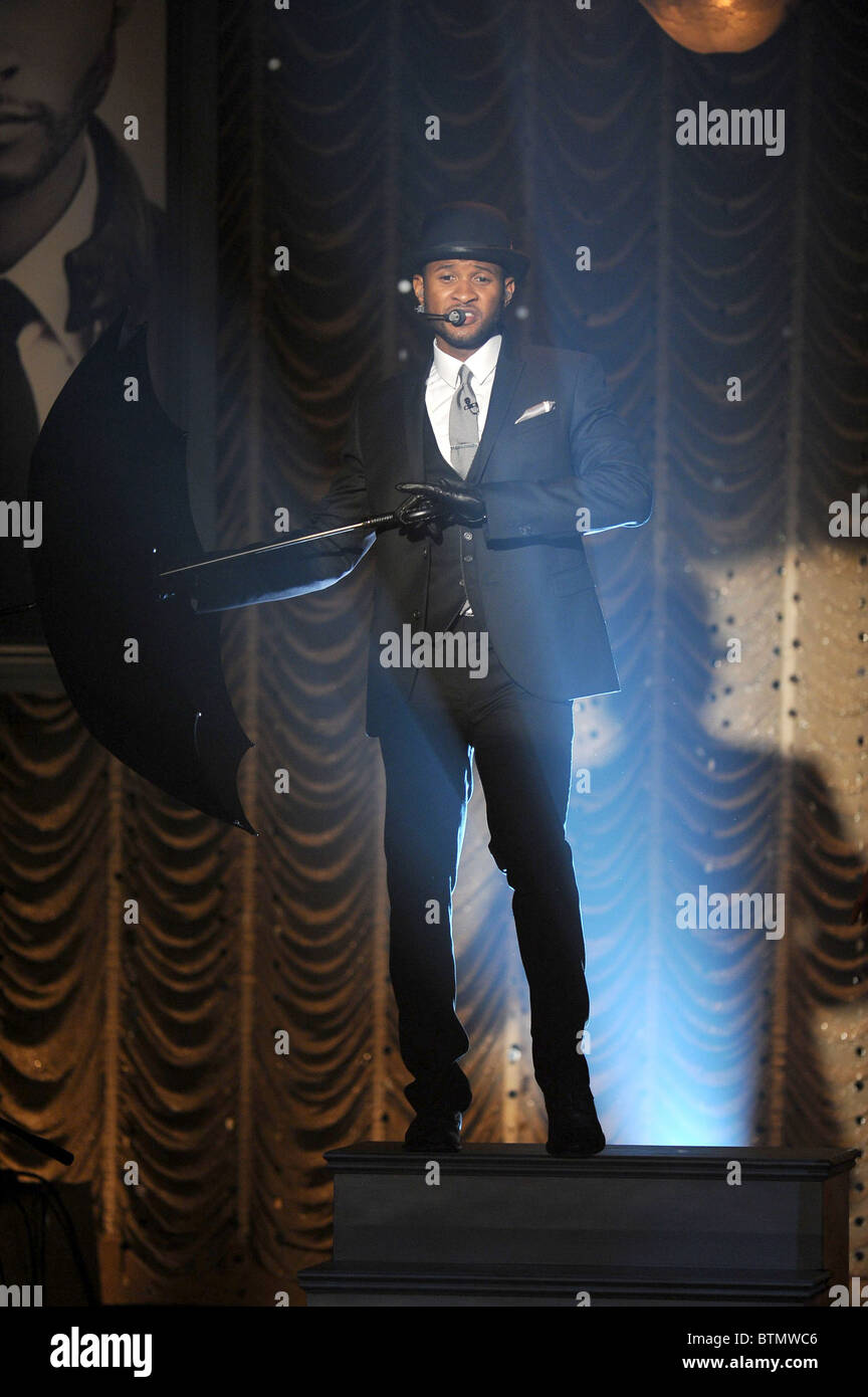 Good Morning America GMA Concert with USHER Stock Photo - Alamy