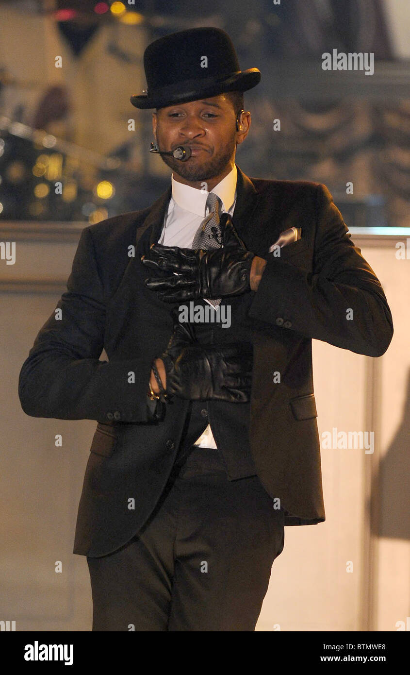 Good Morning America GMA Concert with USHER Stock Photo - Alamy