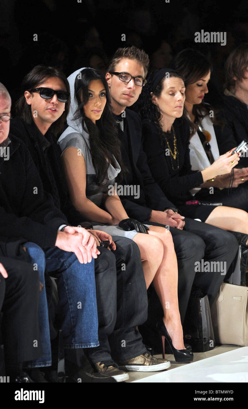 bebe Kardashians 2010 Fall Fashion Collection Show Stock Photo - Alamy