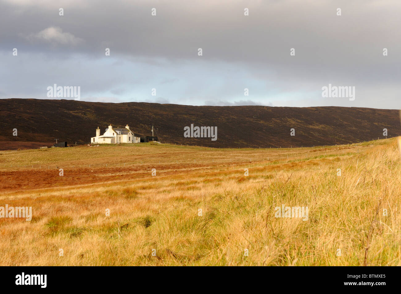 Remote house scotland hi-res stock photography and images - Alamy