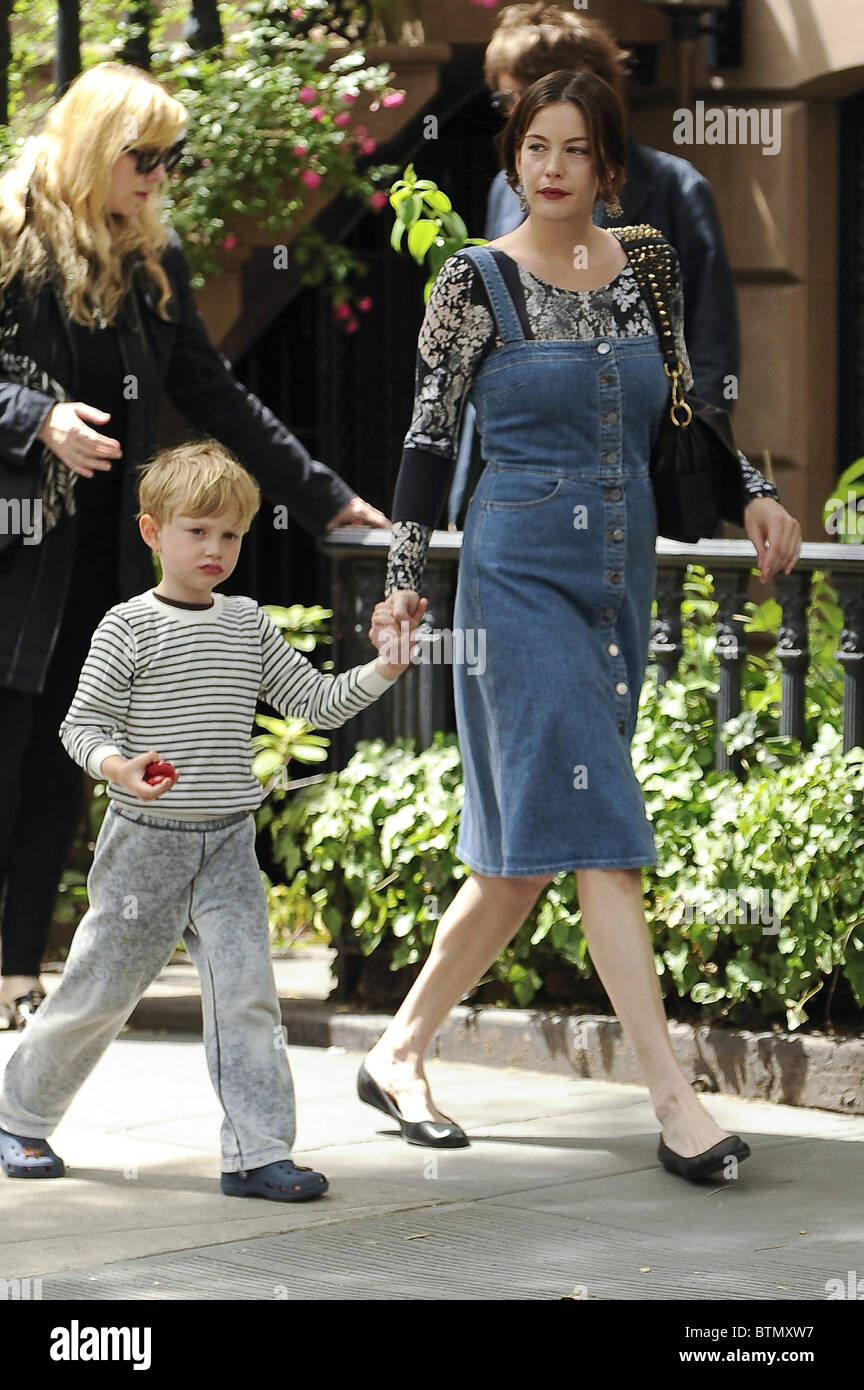 Milo tyler hi-res stock photography and images - Alamy