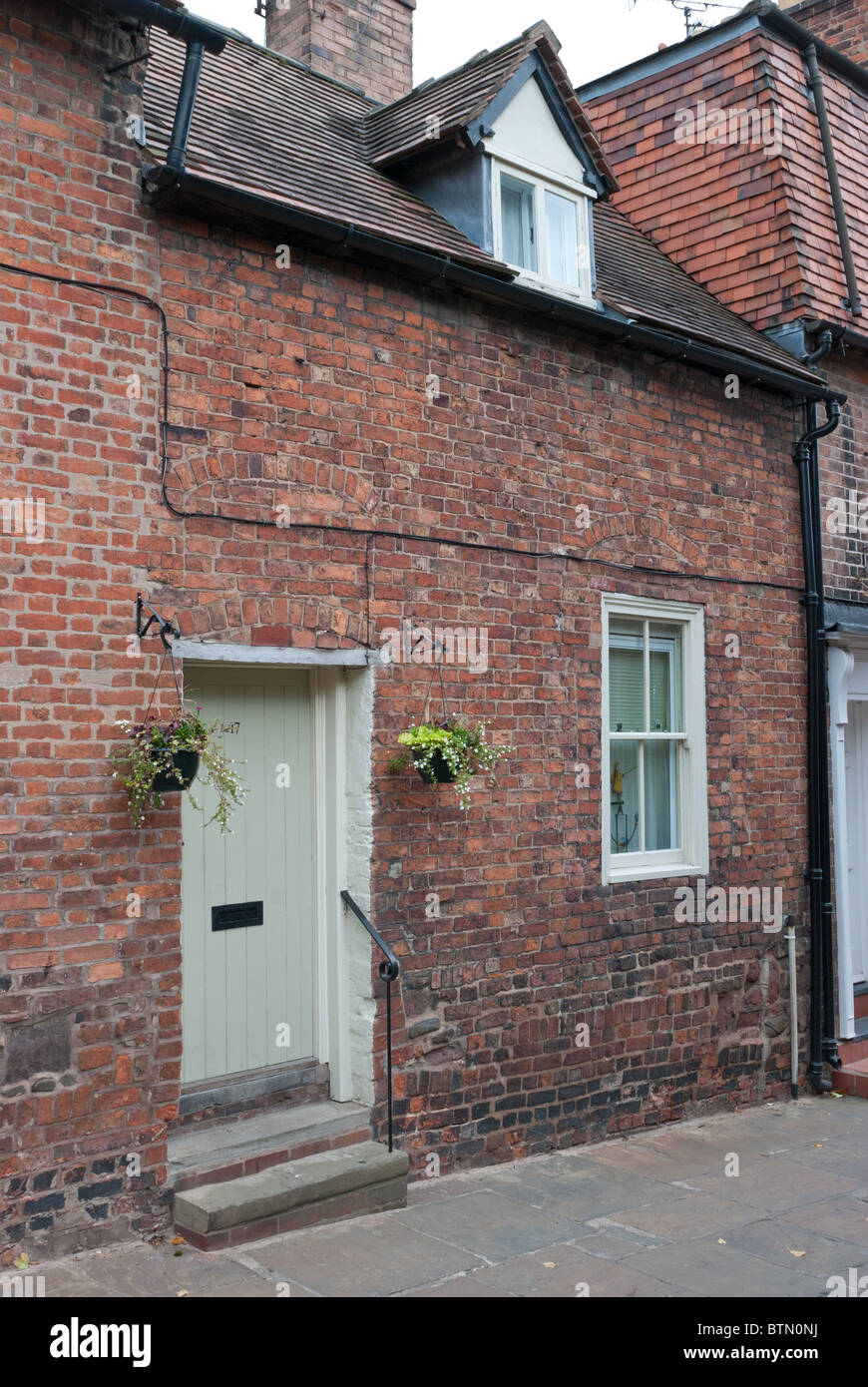Small terraced house High Resolution Stock Photography and Images - Alamy