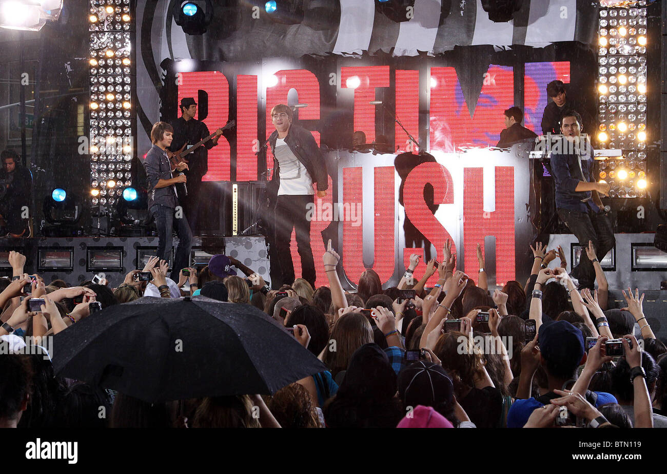 Nickelodeon's BIG TIME RUSH Concert in Times Square Stock Photo - Alamy