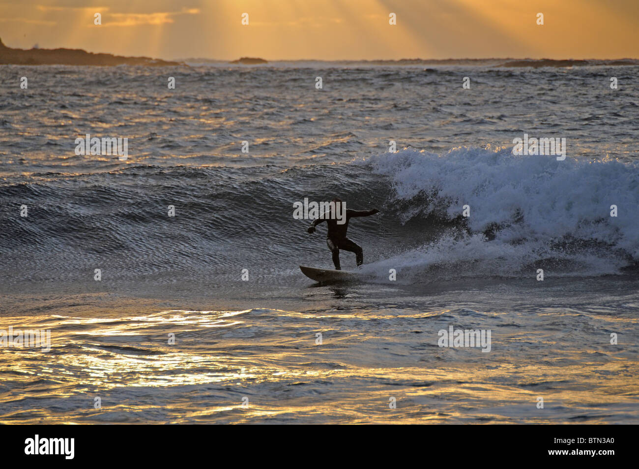 Surfing South Shetland Mainland Stock Photo - Alamy