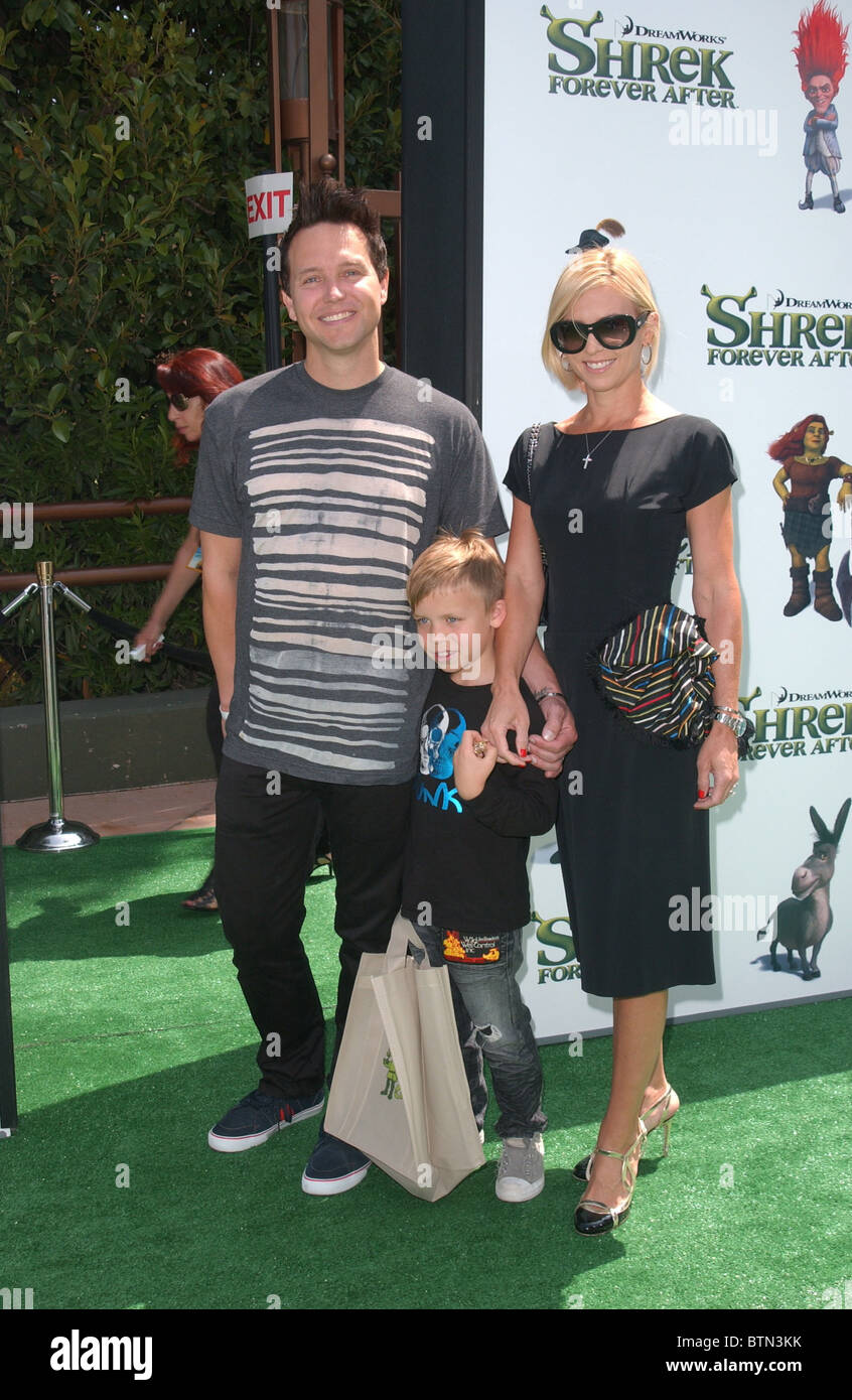 Mark hoppus with family hi-res stock photography and images - Alamy