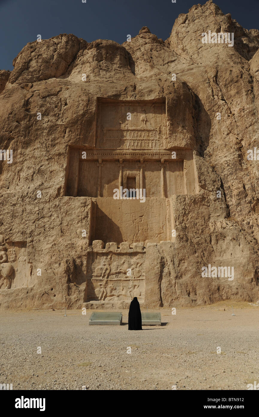 Naqsh e rustam hi-res stock photography and images - Alamy