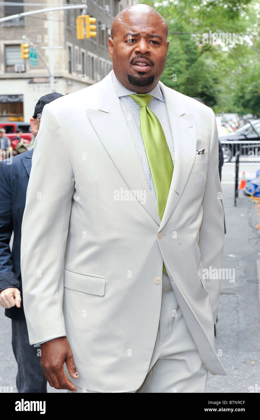 CELEBRITY CANDIDS - MONDAY Stock Photo - Alamy