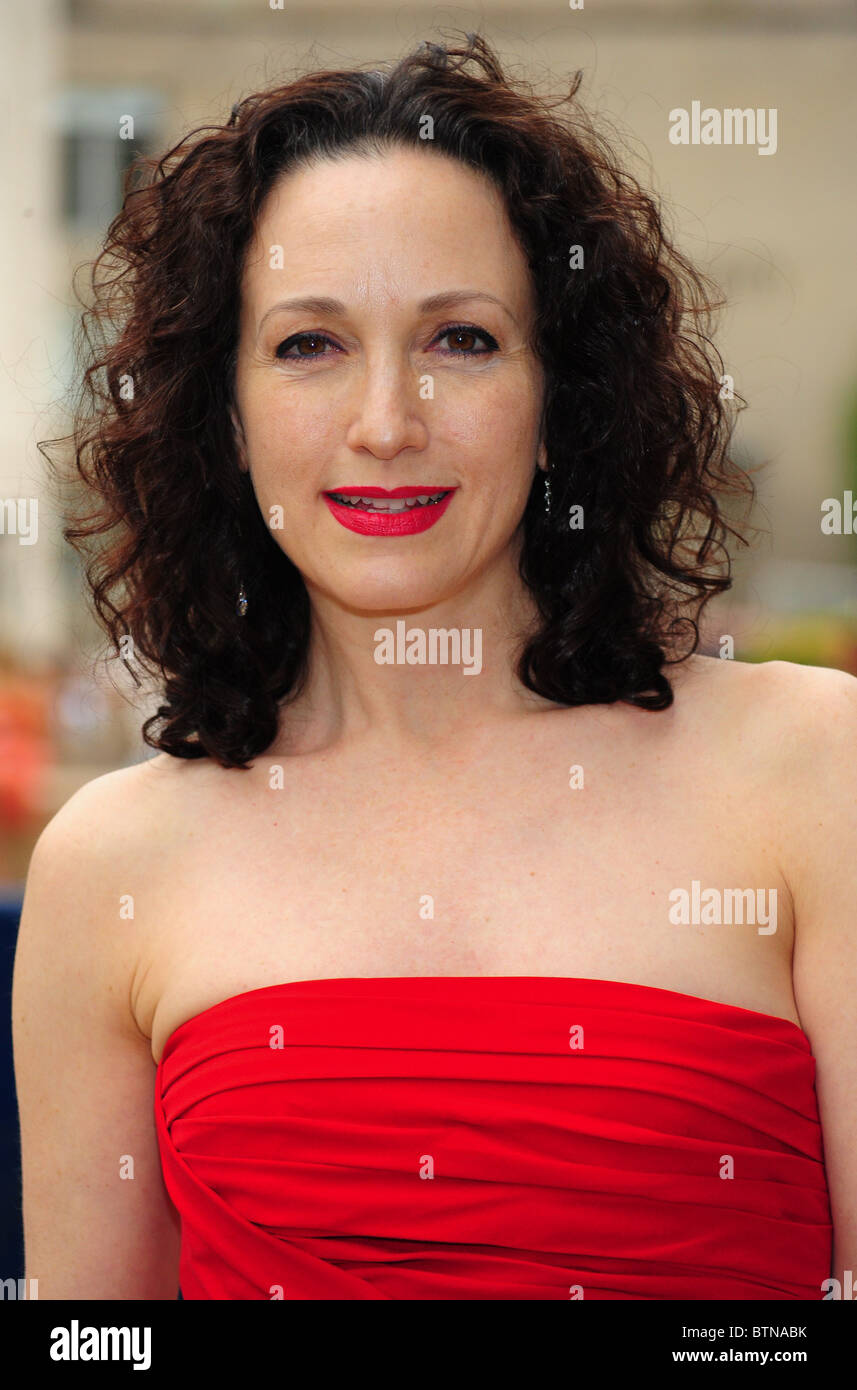 Bebe neuwirth benefit hi-res stock photography and images - Alamy