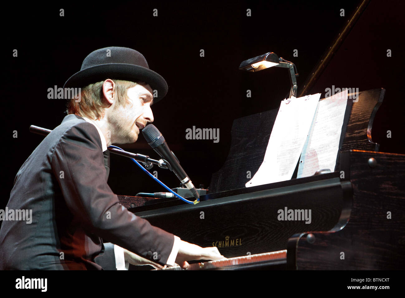 Neil Hannon of The Divine Comedy performing at the Concert Hall ...