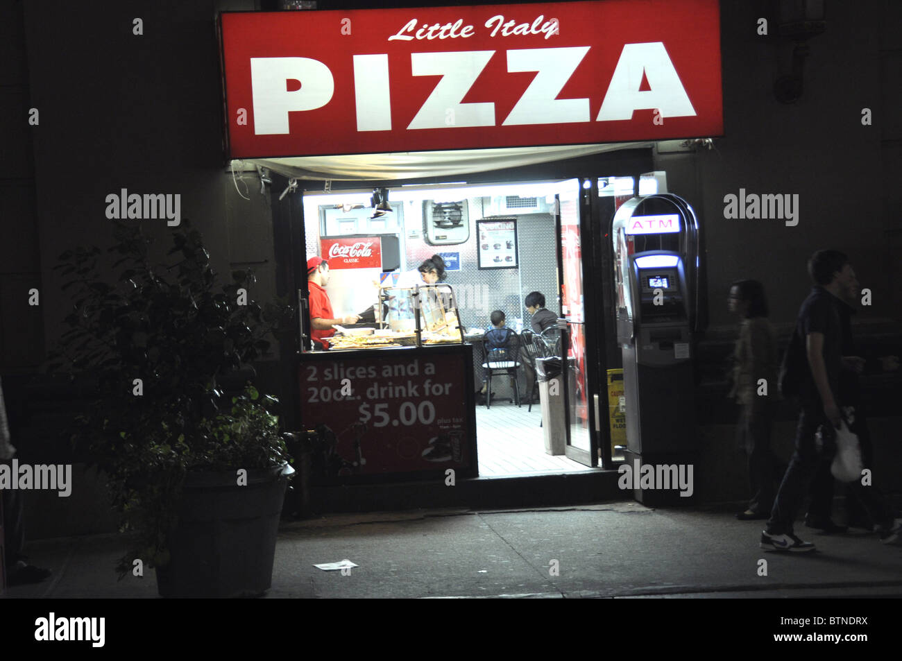 Night shop of the Little Italy Pizza in New York City Stock Photo - Alamy
