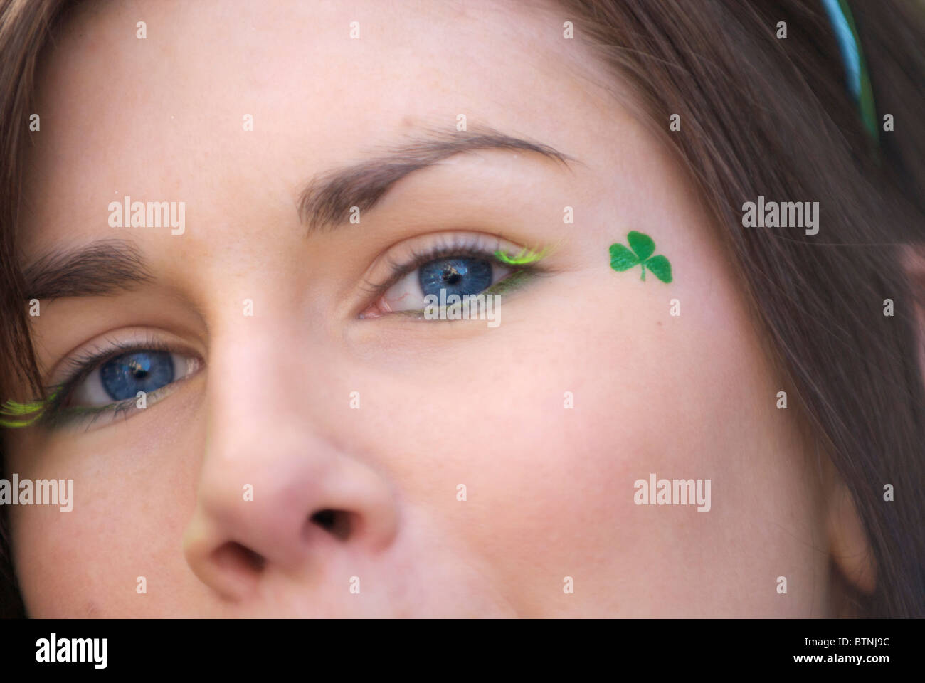 Irish face painting hi-res stock photography and images - Alamy