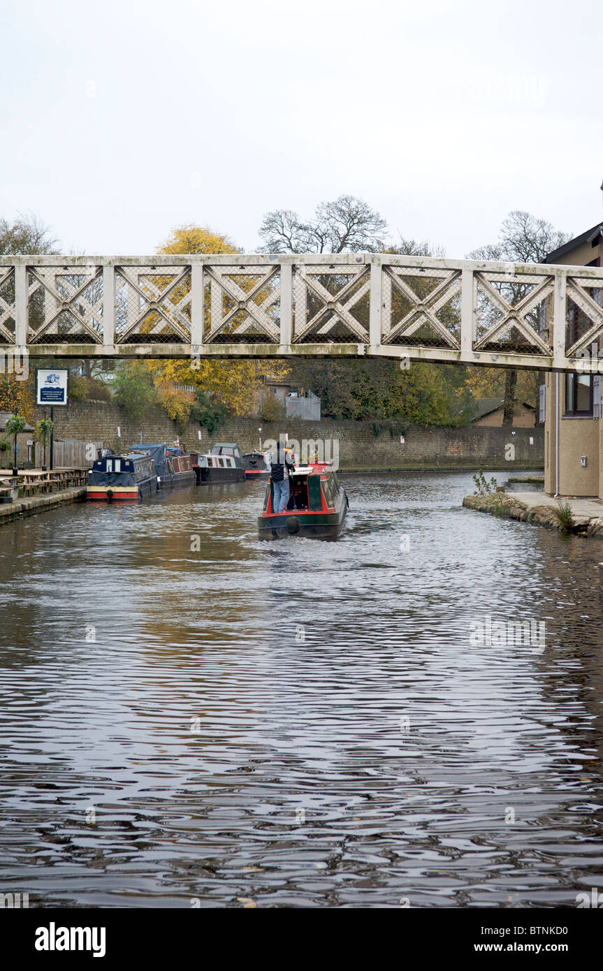 Lancaster canal bridge hi-res stock photography and images - Alamy