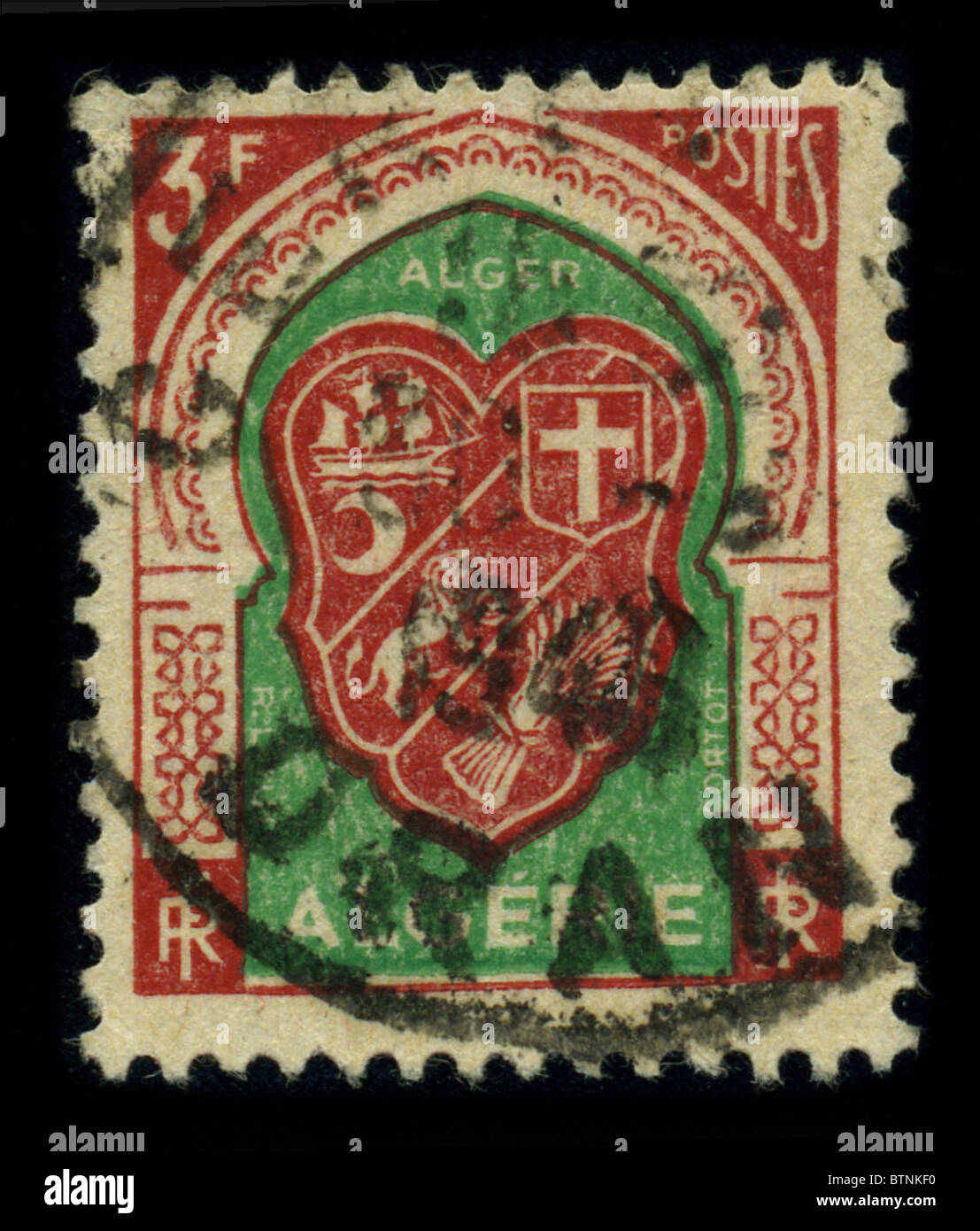 Algerian postage stamp hi-res stock photography and images - Alamy