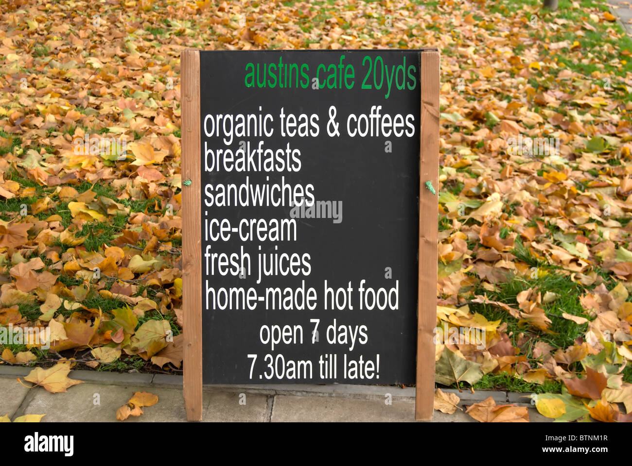 Cafe sign board hi-res stock photography and images - Alamy